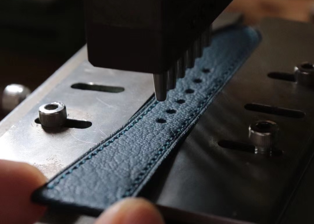 Understanding Watch Lug Width: A Complete Guide – Quaint & Collectible